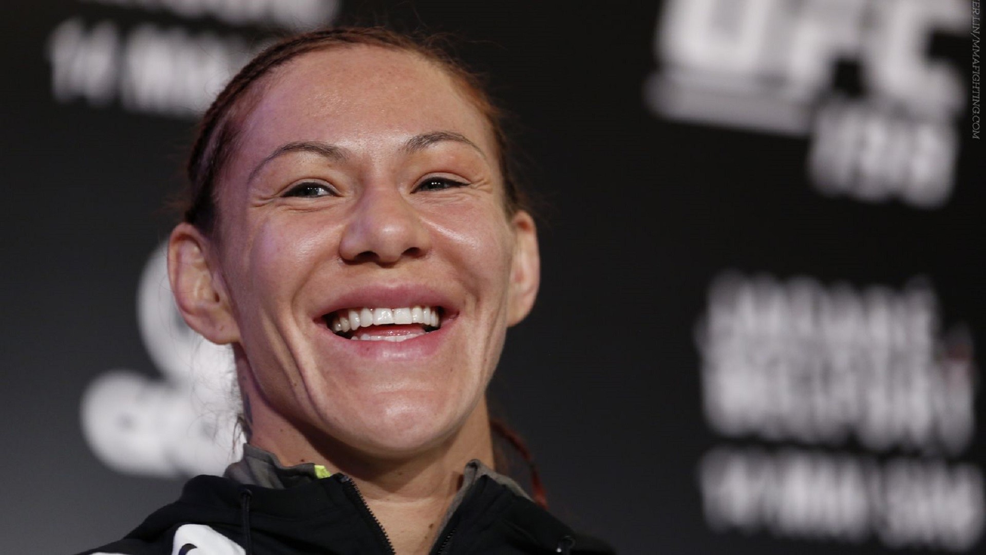 Cris Cyborg Desktop Wallpicsnet
