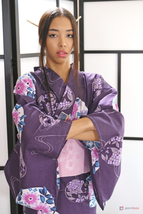 Lia Lin Wallpics Wallpapers Photos Pictures Backgrounds