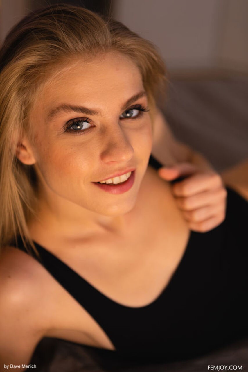 Bonnie Dolce Face - Wallpics.Net - Wallpapers, Photos, Pictures ...